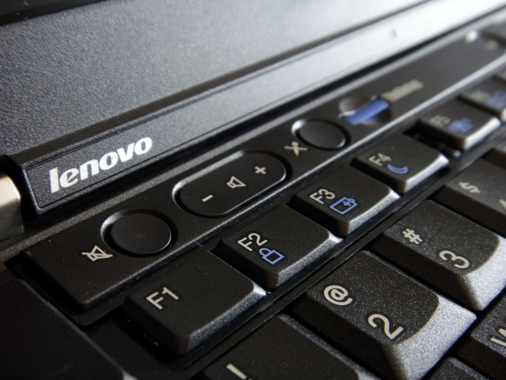 Lenovo ThinkPad X220 Hands On, Details, Specs And Video